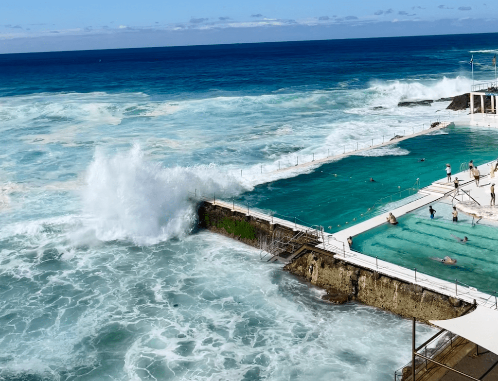 Solo Traveller's Guide to Sydney - Amani Bates